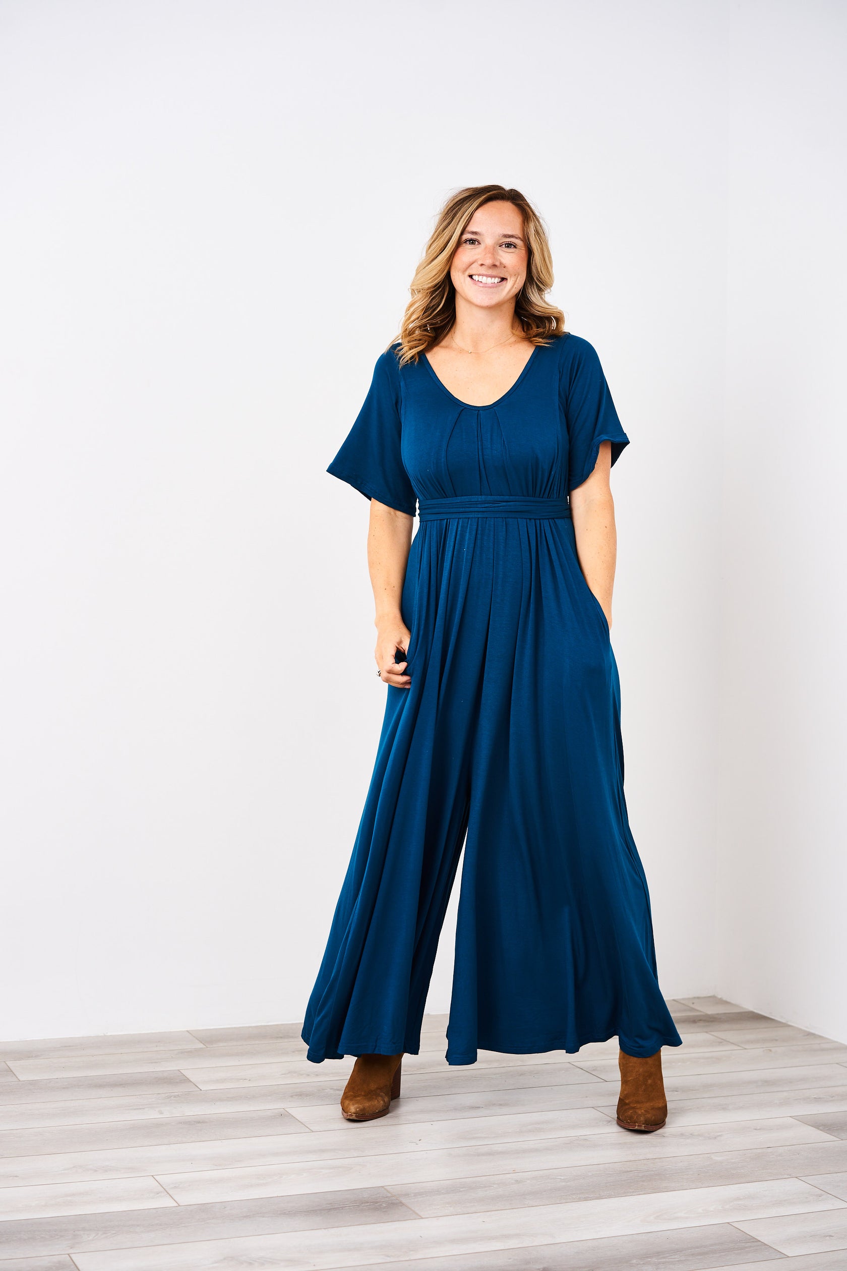 The Momper® Nursing Maxi Momper – Latched Mama