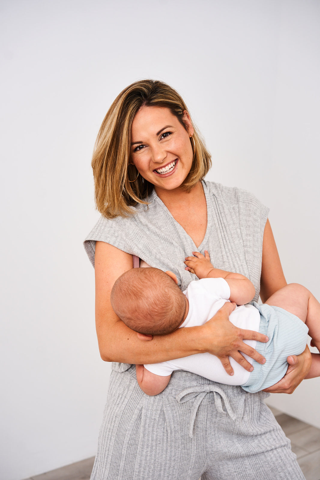 Nursing Tops, Dresses, Pajamas & More for Breastfeeding Moms – Latched Mama