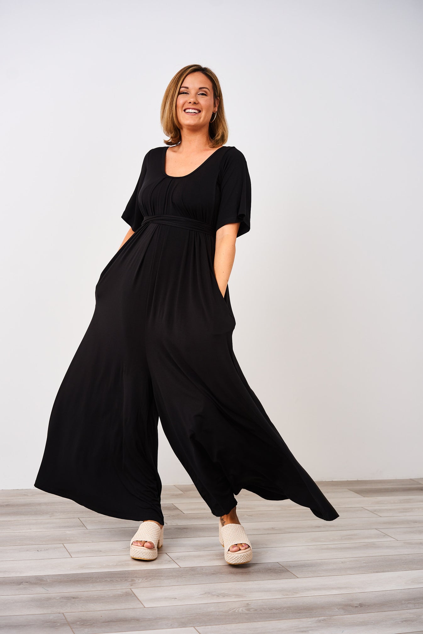 The Momper® Nursing Maxi Momper – Latched Mama