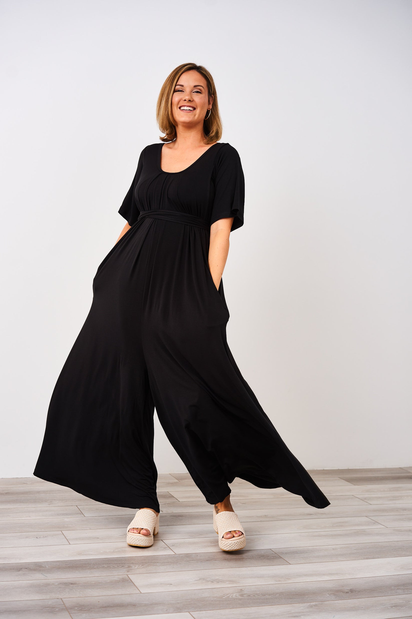 The Momper® Nursing Maxi Momper – Latched Mama